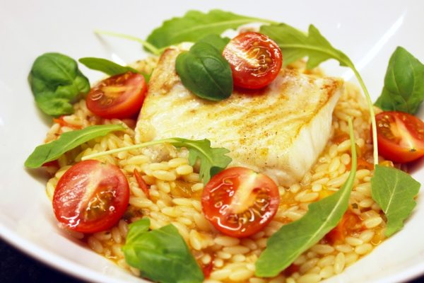 Roodbaars puttanesca met Griekse pasta (Jeroen Meus)