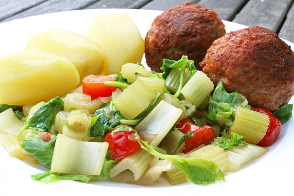 Selder met gehaktballen