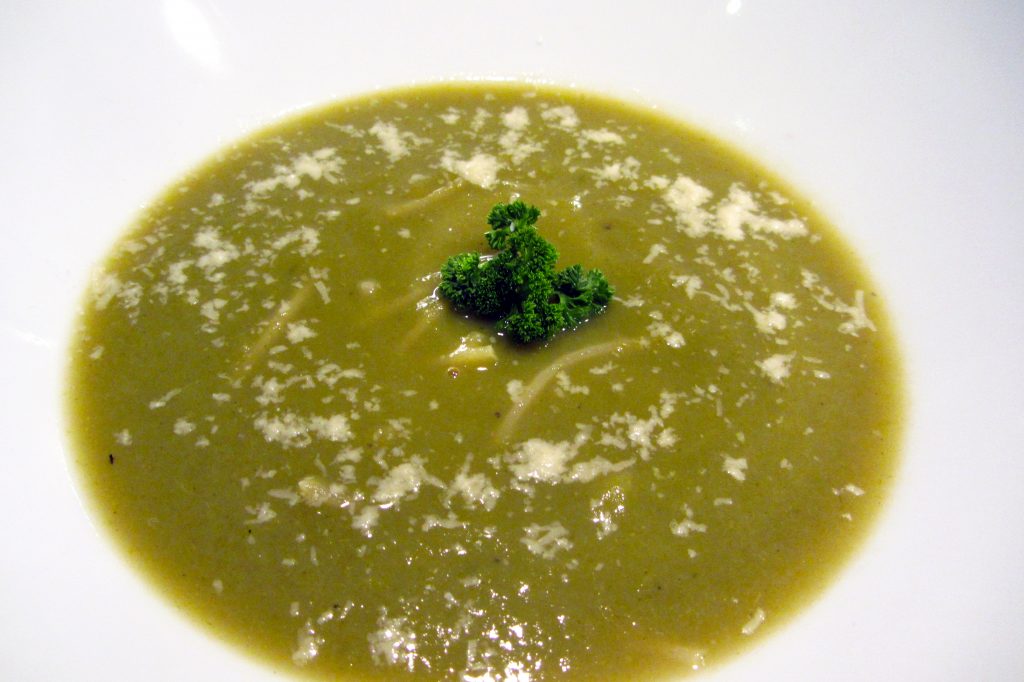 Winterse koolrabisoep met sliertjes